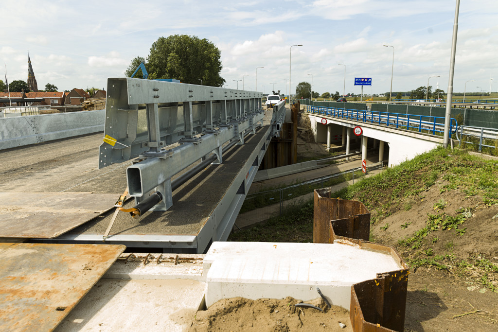 Half step barriers on temporary bridge over the A59 at Waalwijk ...