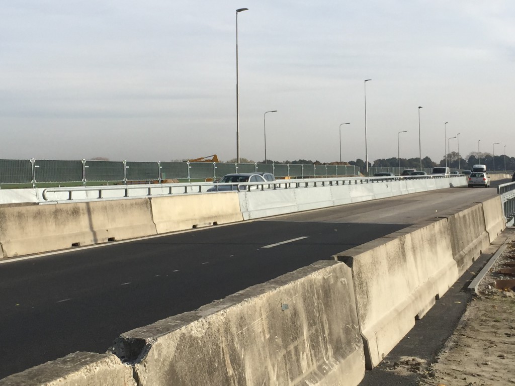 Half step barriers on temporary bridge over the A59 at Waalwijk ...